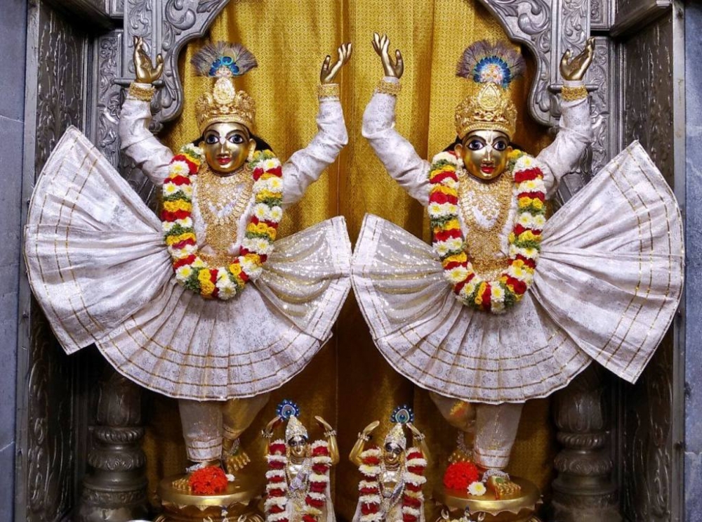 Daily Darshan – Deity Images|ISKCON Bangalore